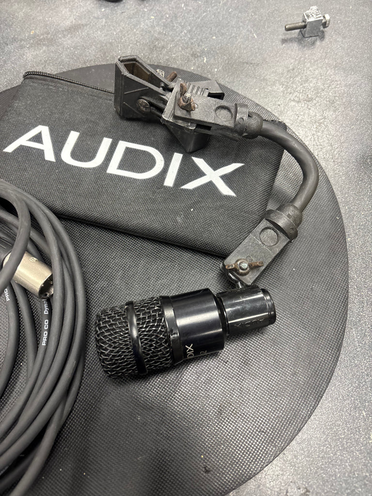 Audix D2 Microphone/case/cable/ clamp | Drumming Deals